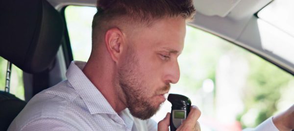Top 10 Portable Alcohol Analyzers (Breathalyzers) 2025 | MET